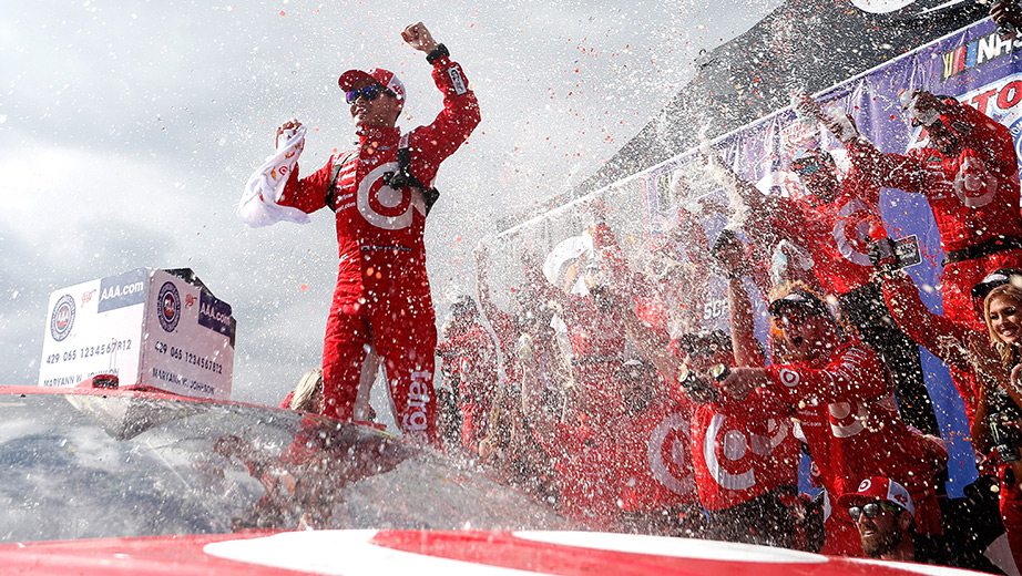 Larson, Wallace Jr. set to compete in iRacing | NASCAR.com