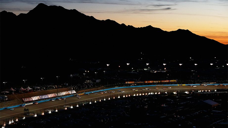Drivers expect plenty of action with new start/finish line at Phoenix ...