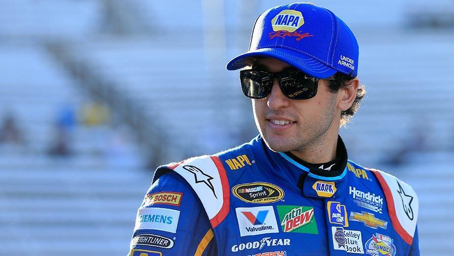 Elliott: 'I got to stare at a lot of chicken wings' - Official Site Of ...