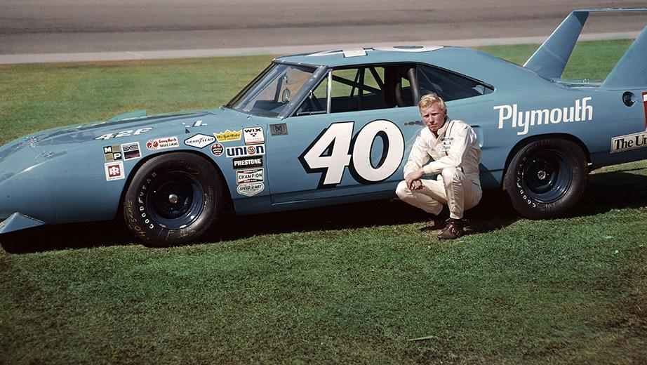 Pete Hamilton wins the 1970 Daytona 500 - Official Site Of NASCAR