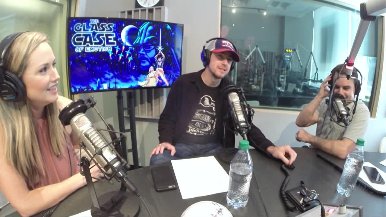 Ryan Blaney, Jeff Gordon and Kim Coon debate one-piece swim suits vs ...