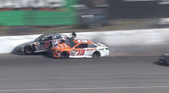 Kasey Kahne, Daniel Suarez crush cars in collision at Michigan