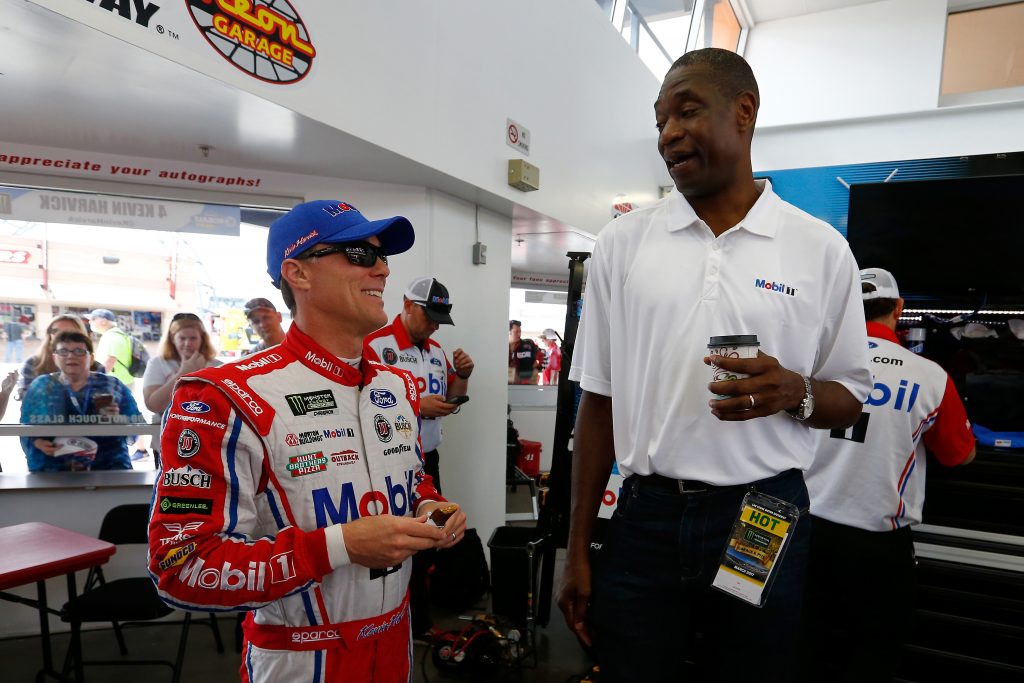 Fans take 'drive' with Kevin Harvick, Dikembe Mutombo in New York