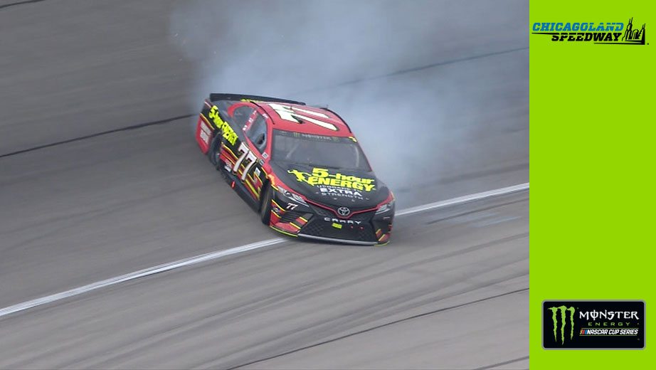 Erik Jones spins at Chicagoland Speedway | NASCAR.com