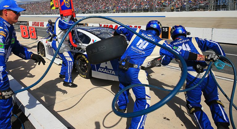Top NASCAR pit crew coaches seek athleticism, excellence | NASCAR.com