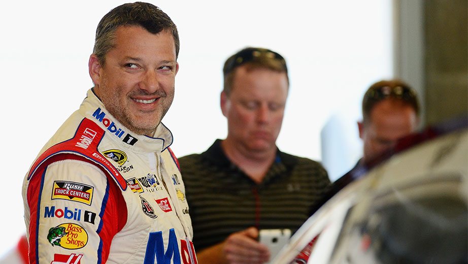 Stewart honored in drivers' meeting with standing ovation - Official ...
