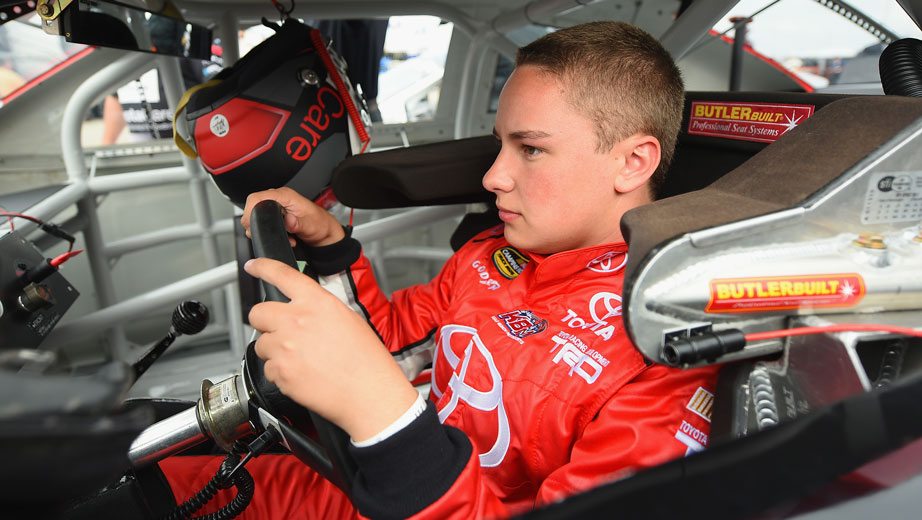 Bell returns to dirt roots at Eldora - Official Site Of NASCAR