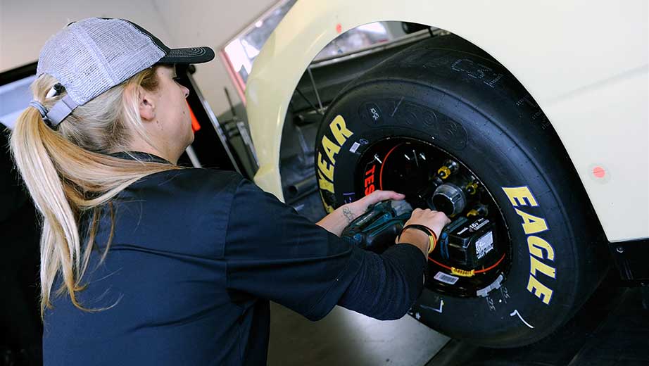 Women help drive technical advances in NASCAR - Official Site Of NASCAR