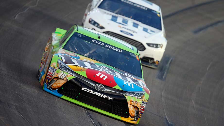 Kyle Busch picks up second win of 2015 at Kentucky - Official Site Of ...