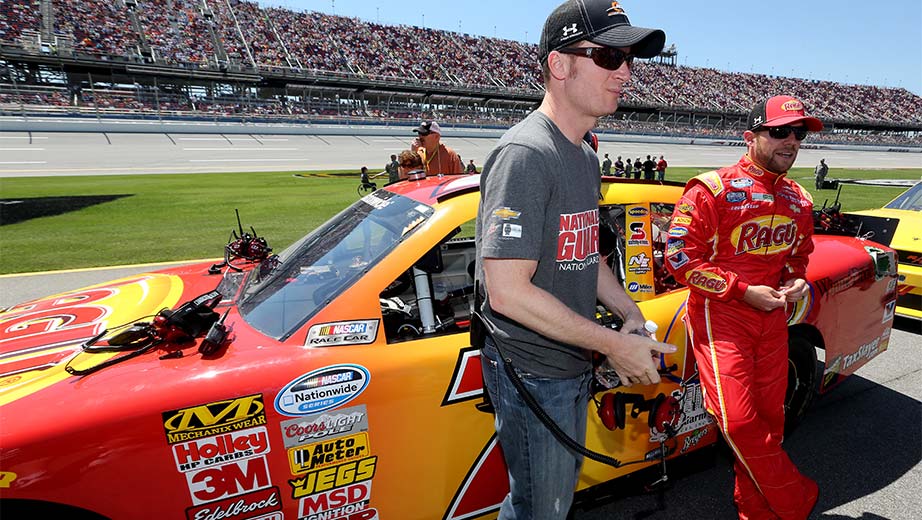 Regan Smith staying with JRM in 2015 - Official Site Of NASCAR
