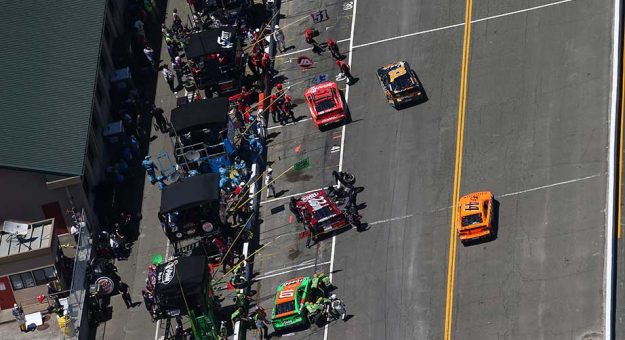 NASCAR tower to operate pit-road entrance light | Official Site Of NASCAR