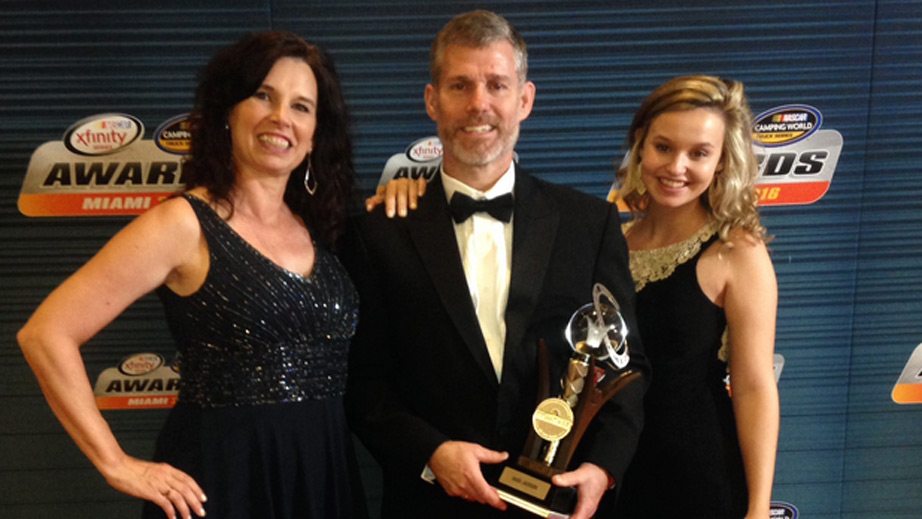 JRM's Wade Jackson accepts Comcast Community Champion Award - Official ...