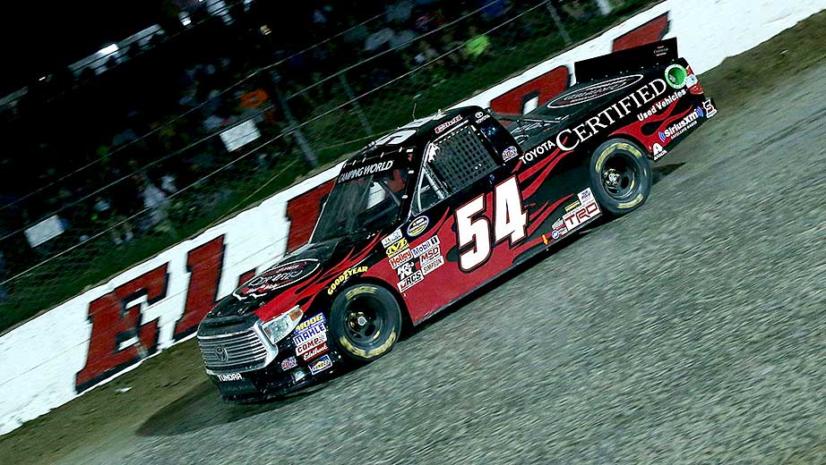 Bell holds off Pierce for Eldora win | Official Site Of NASCAR