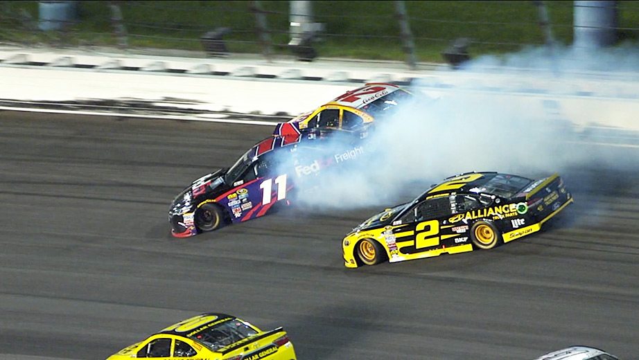 Hamlin among big names who wreck late at Kansas - Official Site Of NASCAR