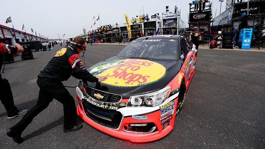 Stewart preps for relief driver switch at Talladega | Official Site Of ...