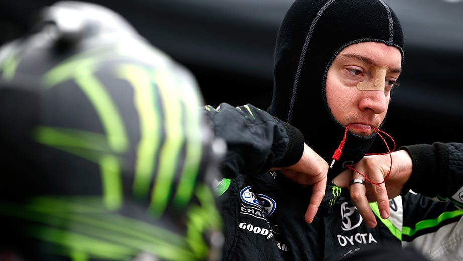 Kyle Busch rolls to Nationwide pole at Bristol - Official Site Of NASCAR