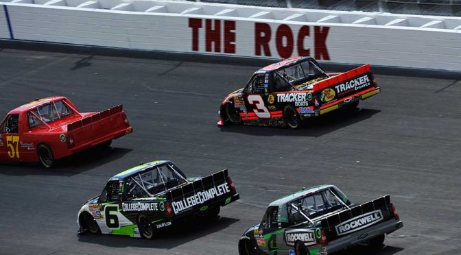 Autograph session returns to The Rock - Official Site Of NASCAR
