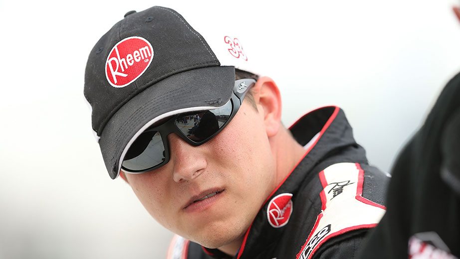 Gale returns to racing atop pit box - Official Site Of NASCAR