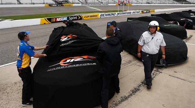 Rain causes delay with Nationwide qualifying - Official Site Of NASCAR