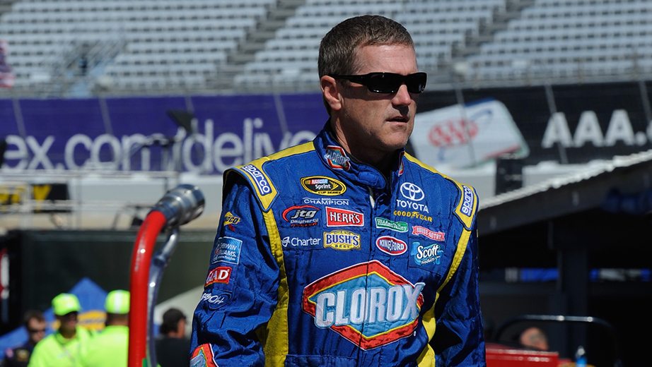 Labonte's streak continues with Phoenix ride - Official Site Of NASCAR