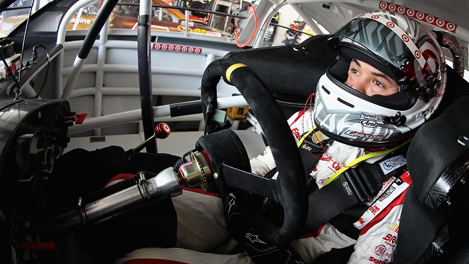 Larson used dirt-track experience to lead - Official Site Of NASCAR