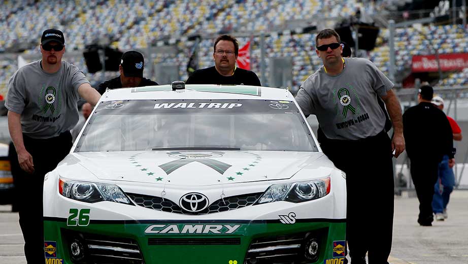 Waltrip, Swan Racing don’t let Newtown down - Official Site Of NASCAR
