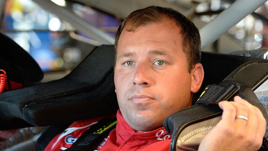 Newman races Oral-B-sponsored Truck at Eldora - Official Site Of NASCAR