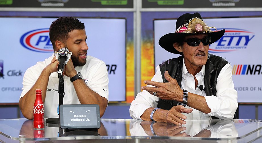 Bubba Wallace shows off classic No. 43 STP look for 2018 | NASCAR.com