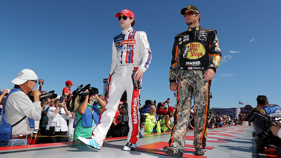 Super Bowl pre-game show: Truex Jr., Blaney join Dale | NASCAR.com