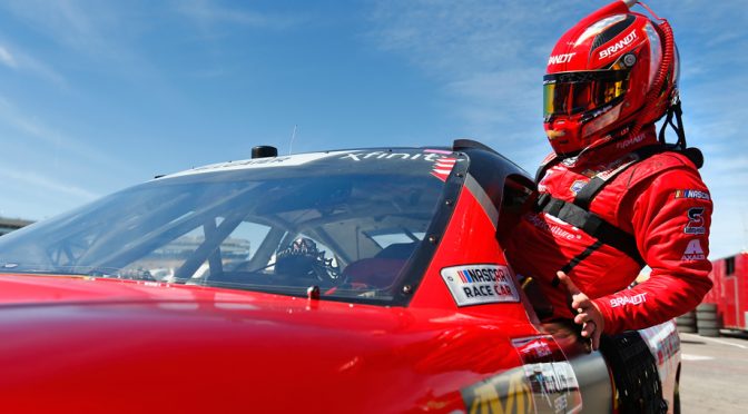 Allgaier talks adjusting to composite body | NASCAR.com