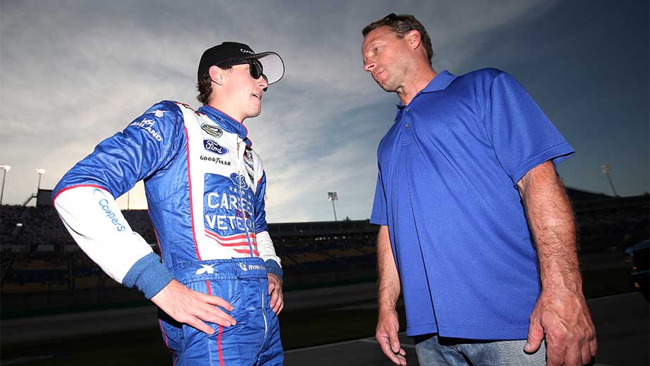 Ryan Blaney surprises dad with Darlington unveil | NASCAR.com