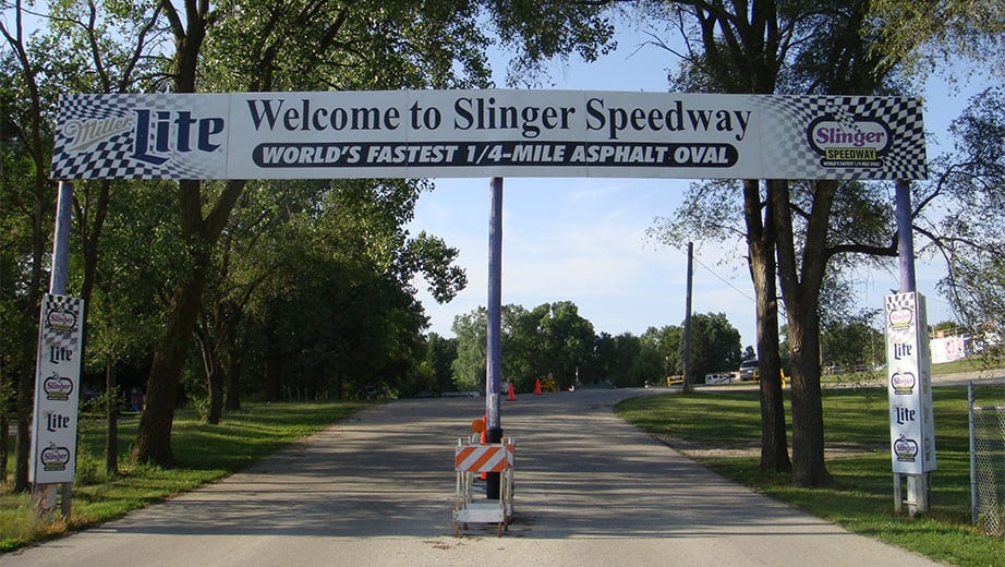 Fresh off Daytona, Erik Jones set for Slinger Nationals | NASCAR.com