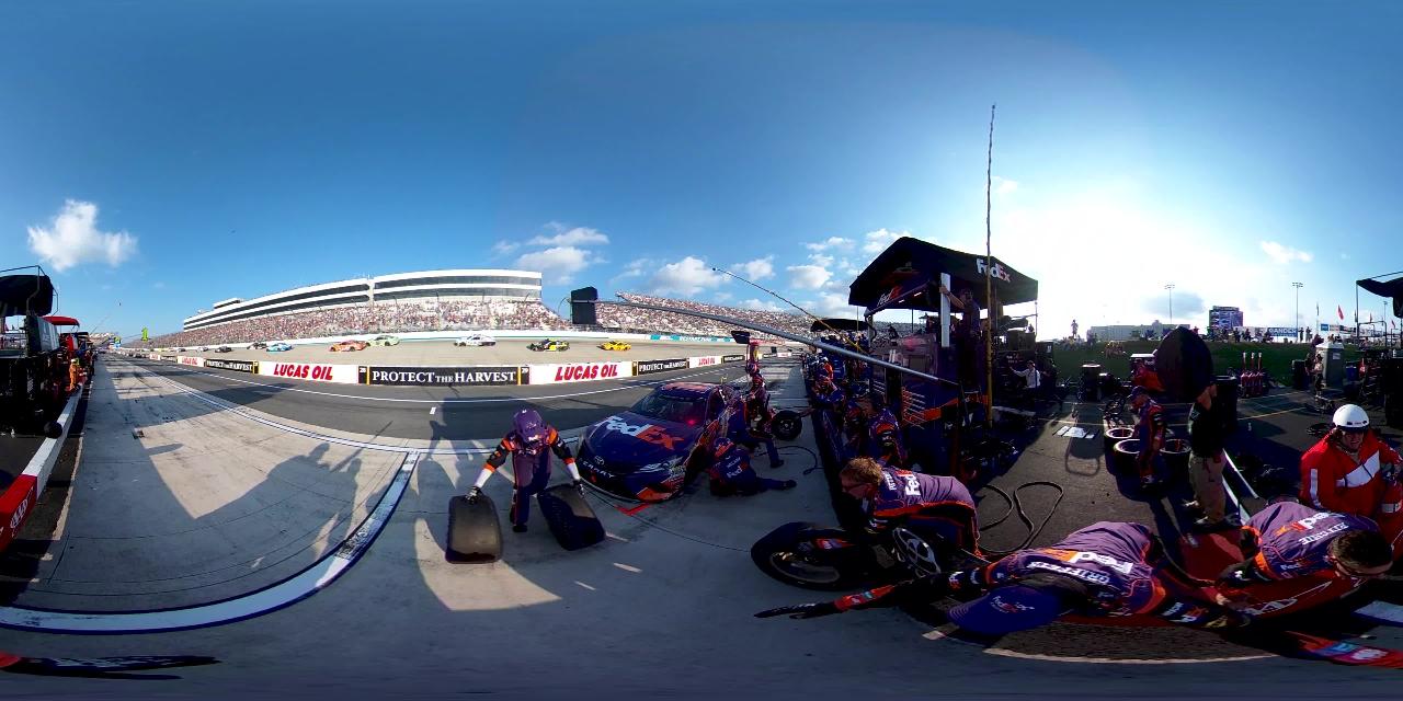 Hamlin Pit Stop 360 | Official Site Of NASCAR
