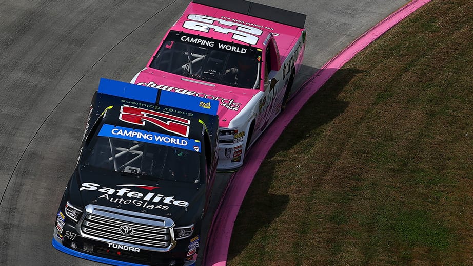 How to master the bump-and-run: A helpful drivers' guide | NASCAR.com