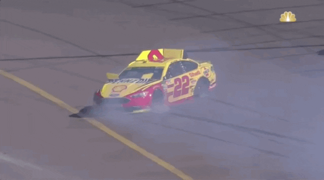 ISM Raceway Playoff Race: A Recap in GIFs | NASCAR.com