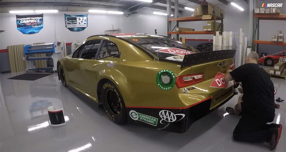 Time-lapse of Dillons RCR 50th anniversary scheme | NASCAR.com
