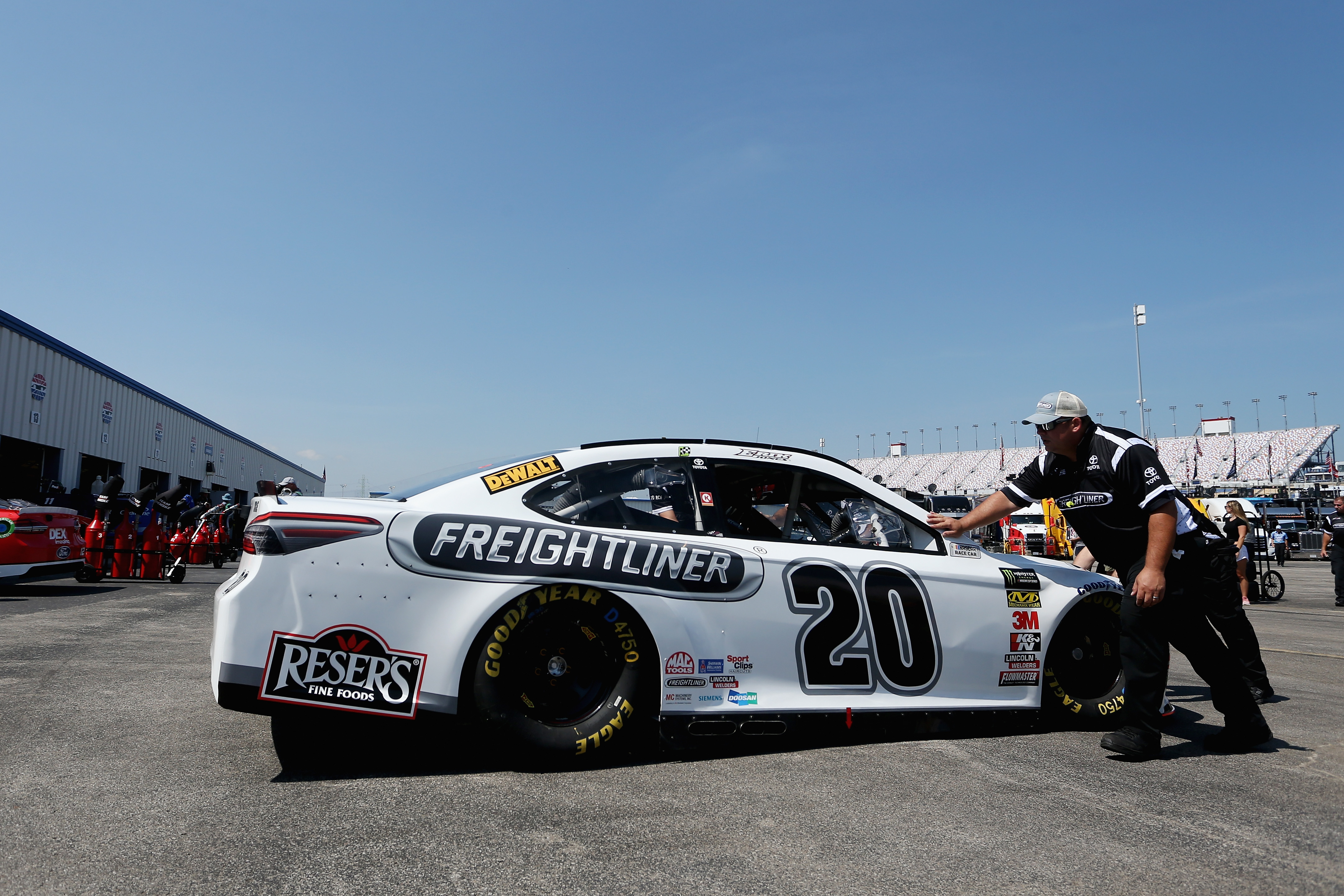 Paint power? How drivers performed in different schemes | NASCAR.com