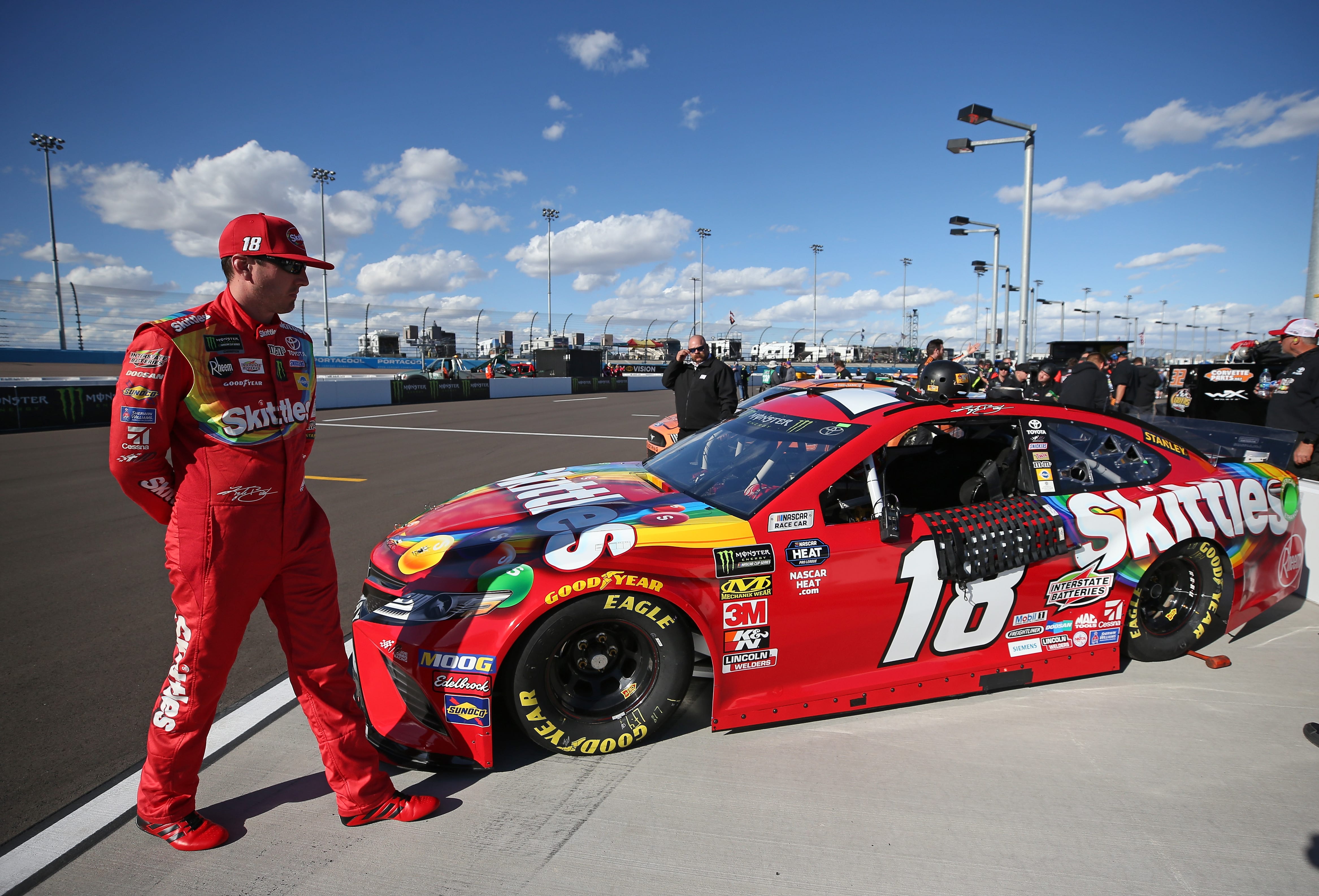 @nascarcasm recaps 2019 Phoenix 1 in photos | NASCAR.com