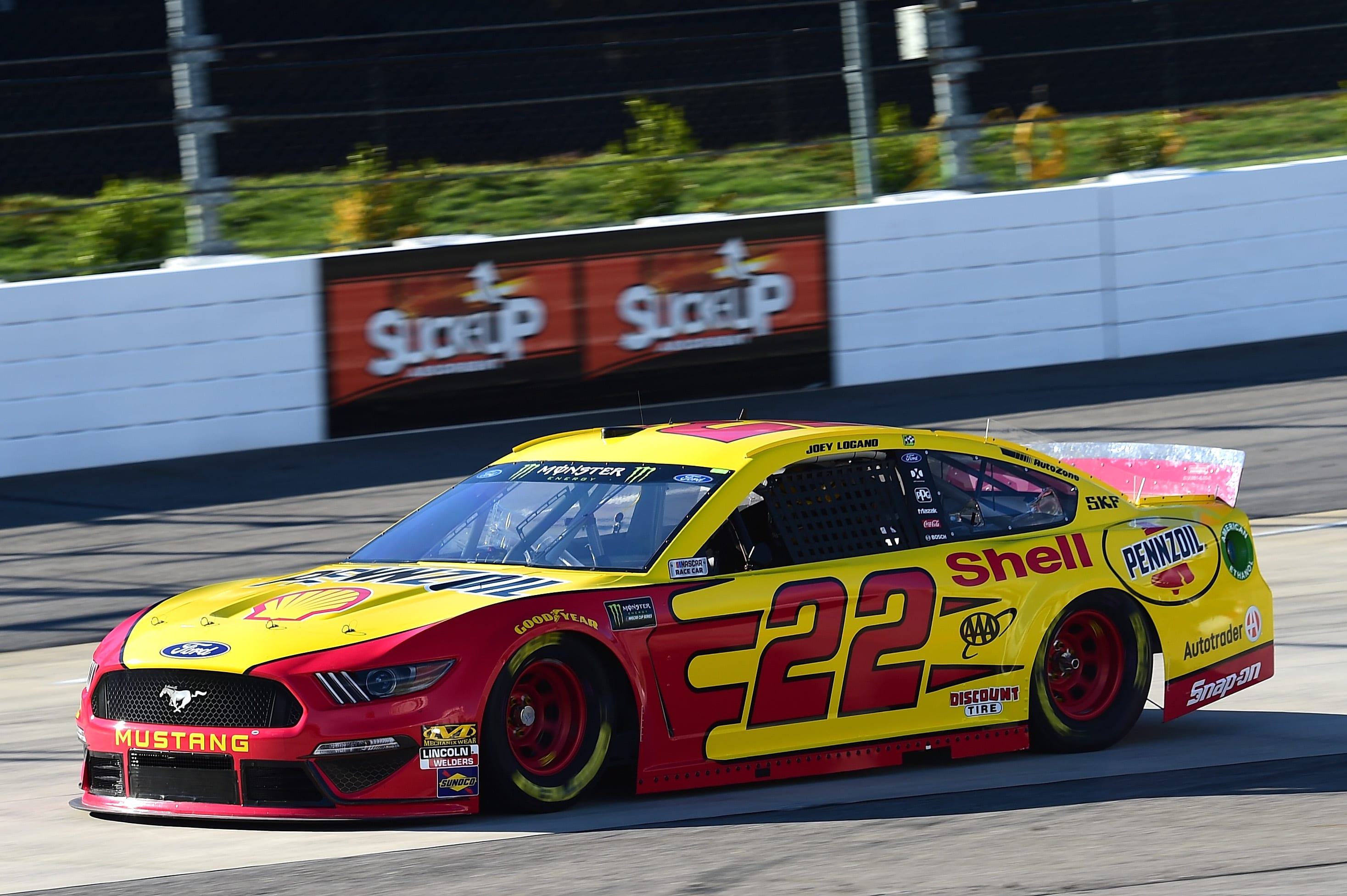 Official starting lineup, team rosters for the STP 500 - Official Site ...