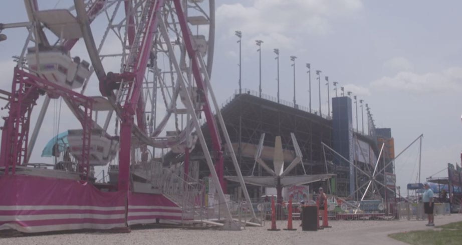Sights and sounds: Ferris wheel fun and race cars in Chicago | Official ...