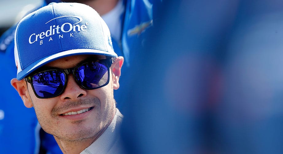 Kyle Larson, Credit One Bank honor local veteran with paint scheme ...