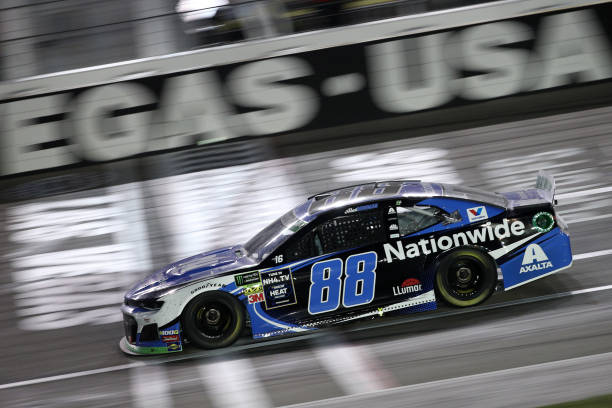 Alex Bowman drives No. 88 Chevrolet Camaro to sixth-place finish at Las ...