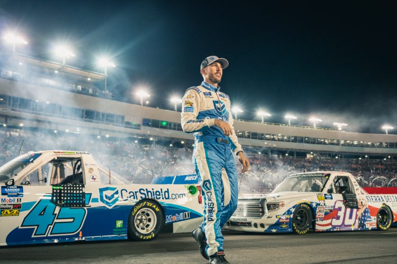 Photo gallery: At-track photos from Phoenix | NASCAR.com