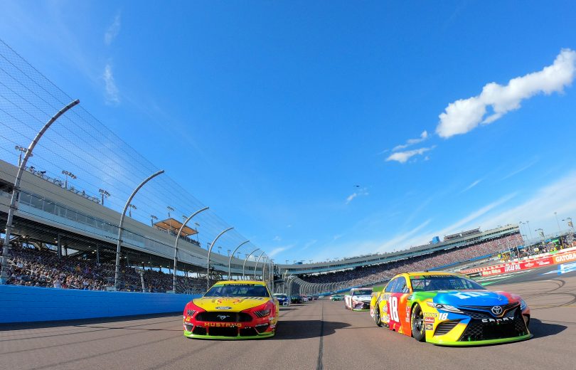 Photo gallery: At-track photos from Phoenix | NASCAR.com
