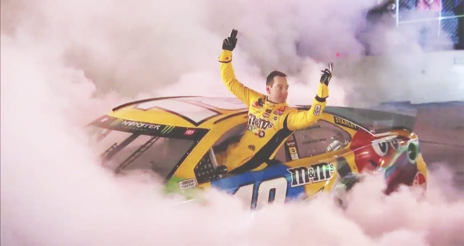 Kyle Busch gets out of car during perfect Nashville burnout | NASCAR.com
