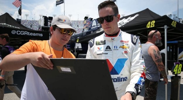 No. 88 Alex Bowman partners with Key Chevrolet Accessories | NASCAR