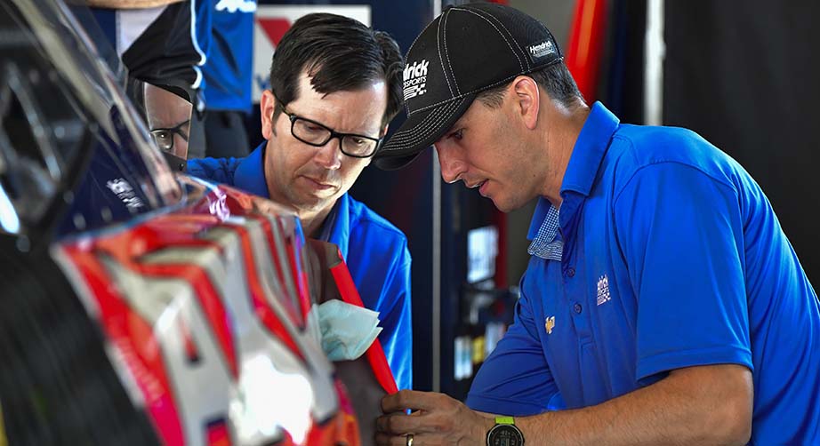 Hendrick Motorsports fabricator takes skills to virtual racing | NASCAR