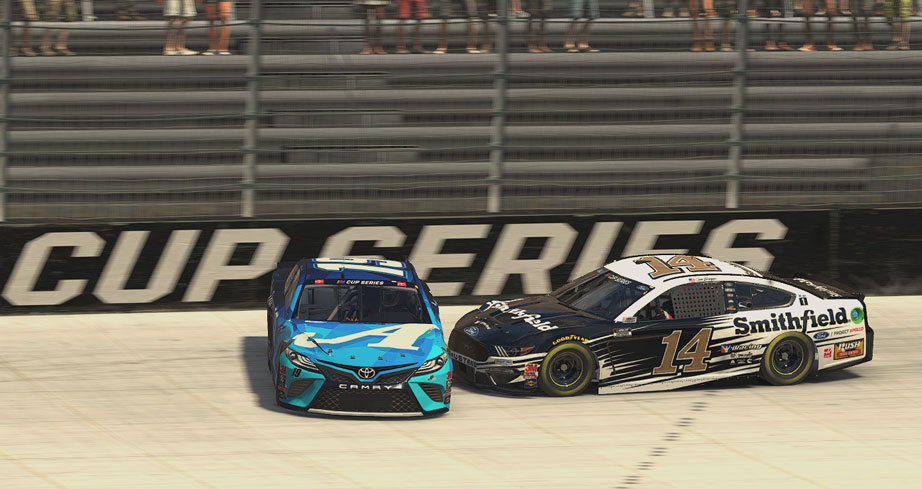 Clint Bowyer and Bobby Labonte make contact in Heat 2 | NASCAR