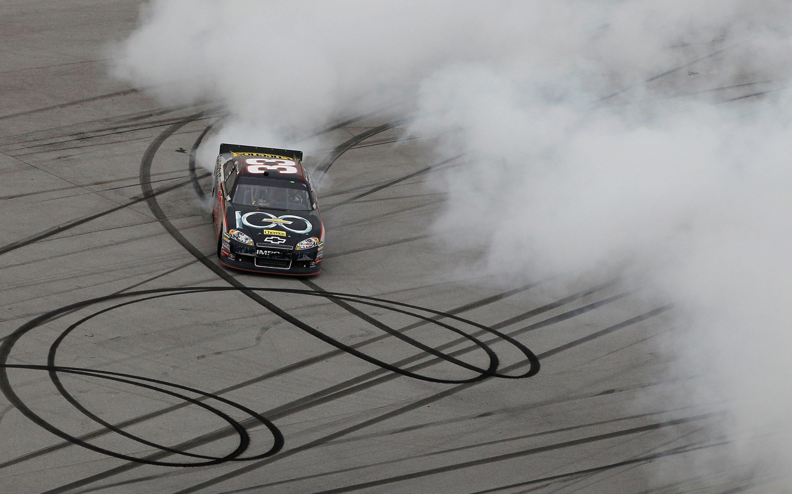 NASCAR teammates tangle on last-lap passes over time | NASCAR