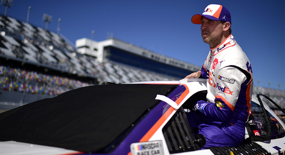 Hamlin: 'Engineer, crew chief race at the beginning' | NASCAR